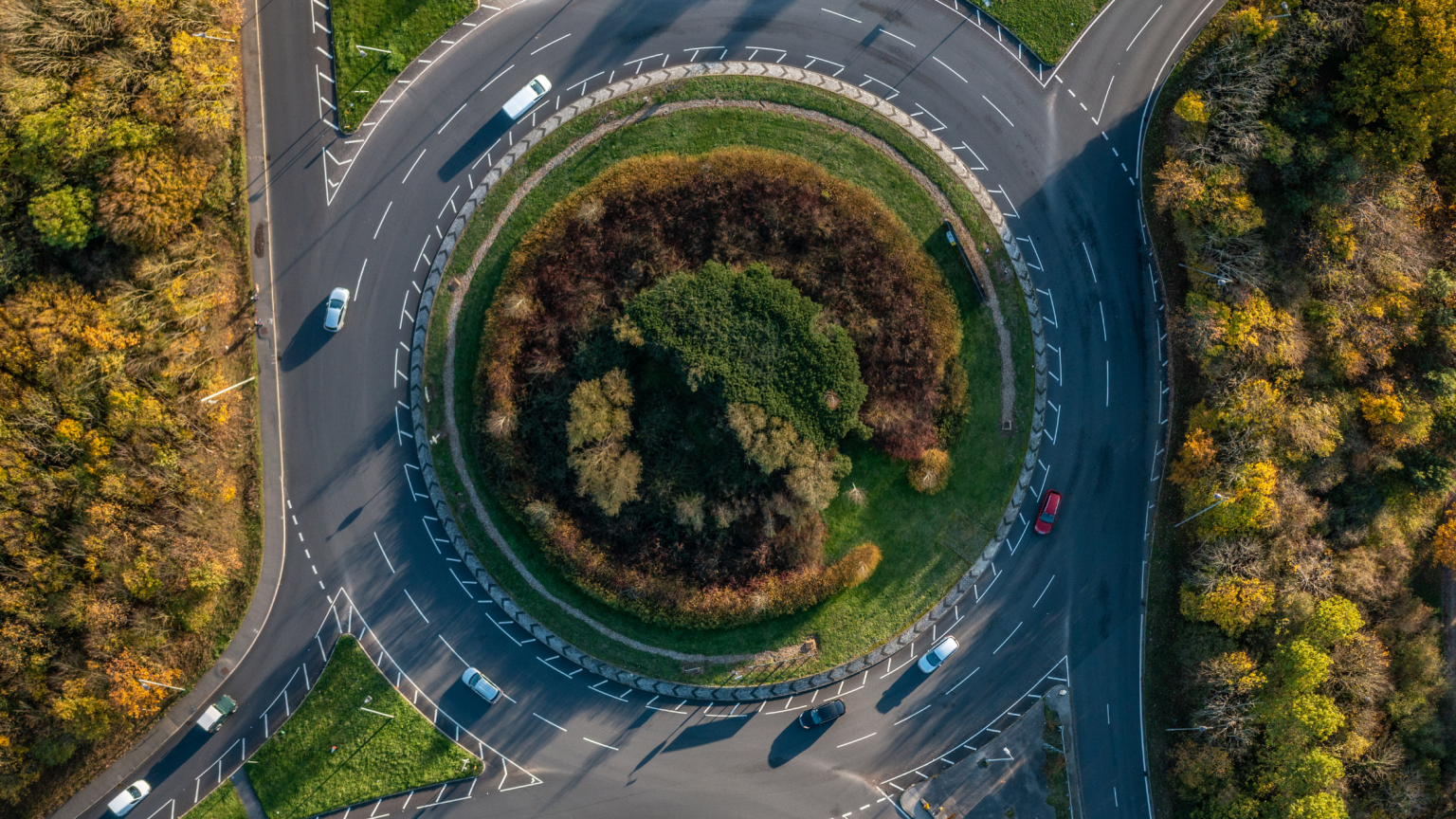 How to Navigate Roundabouts: Essential Tips for Learner Drivers