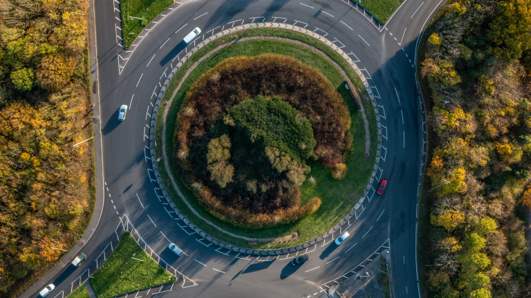 How to Navigate Roundabouts: Essential Tips for Learner Drivers